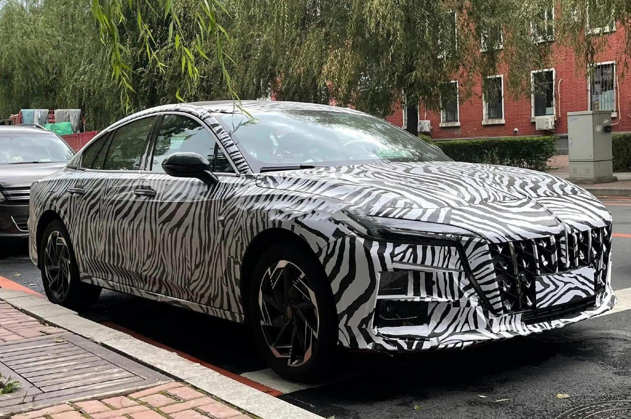 “套娃”开始，红旗H6谍照曝光，网友：这还不如叫H5运动版！__财经头条