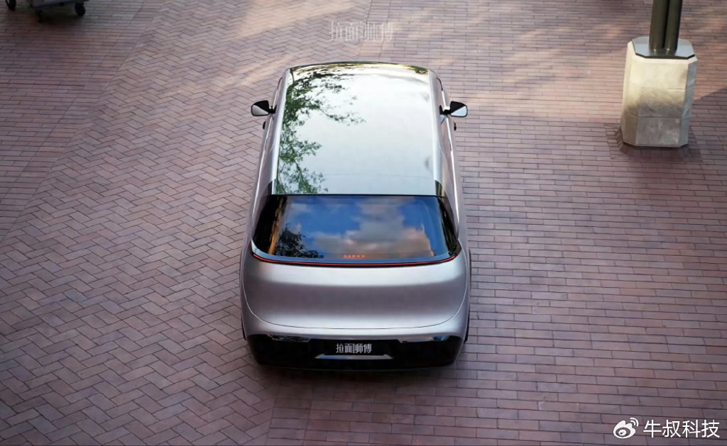 极氪新款奶爸MPV谍照曝光！前排三座、对开门，预计25-35万？-新浪汽车