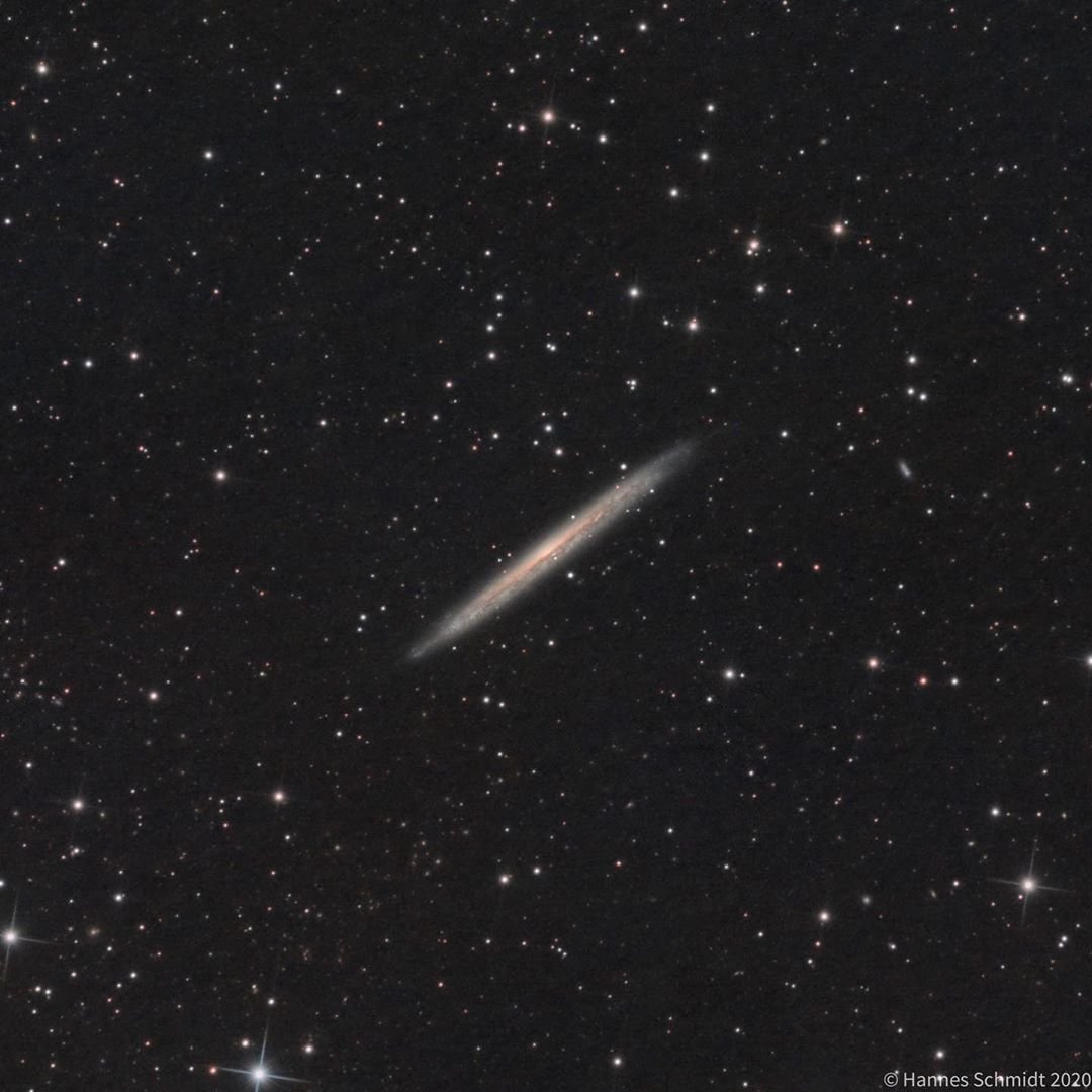 NGC 5907是个距离地球大约3,900万光年远的螺旋星系