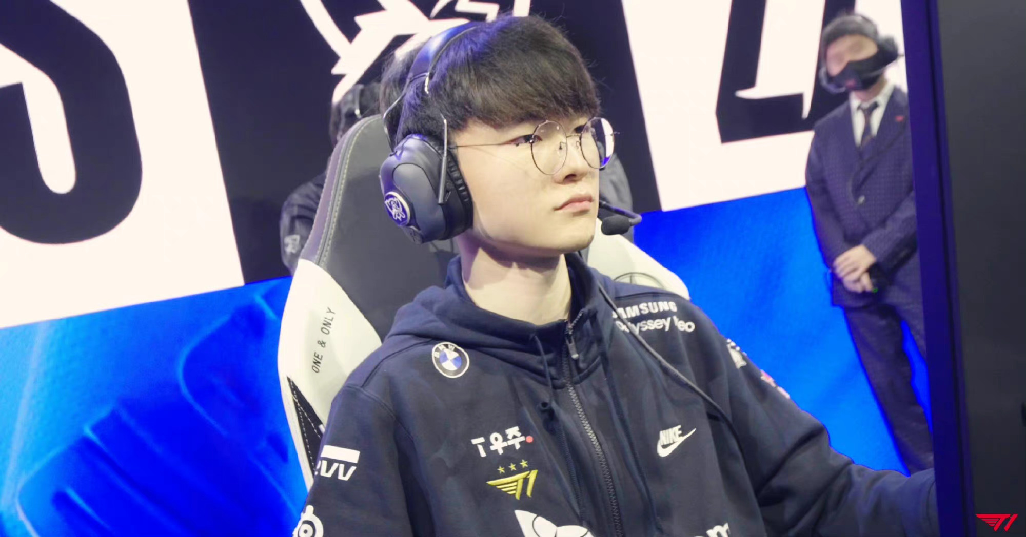 发布了选手照片 “10.22 05:00 ”__财经头条