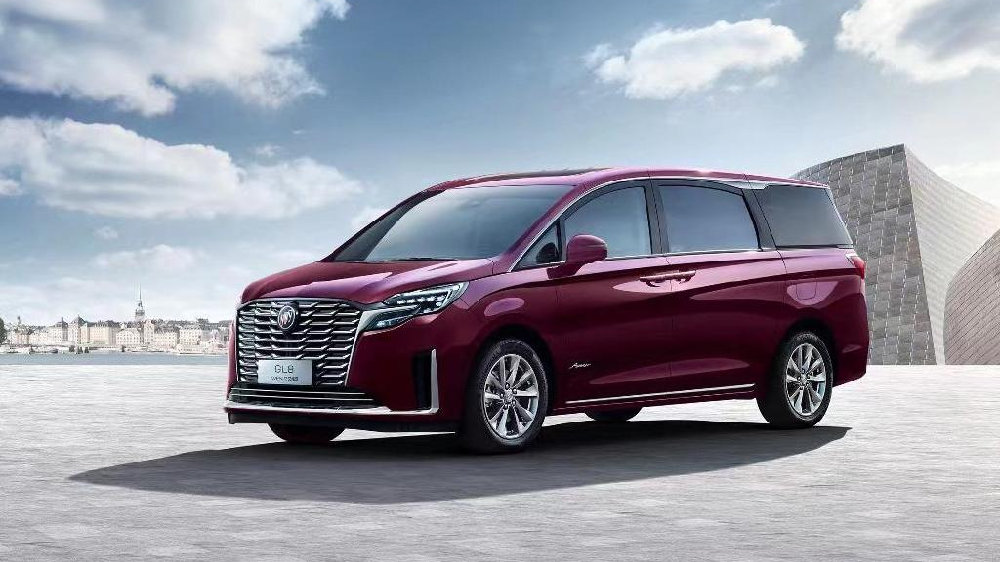 新款别克GL8上市，换装新前脸，外观很霸气，配置增加，23.29万起