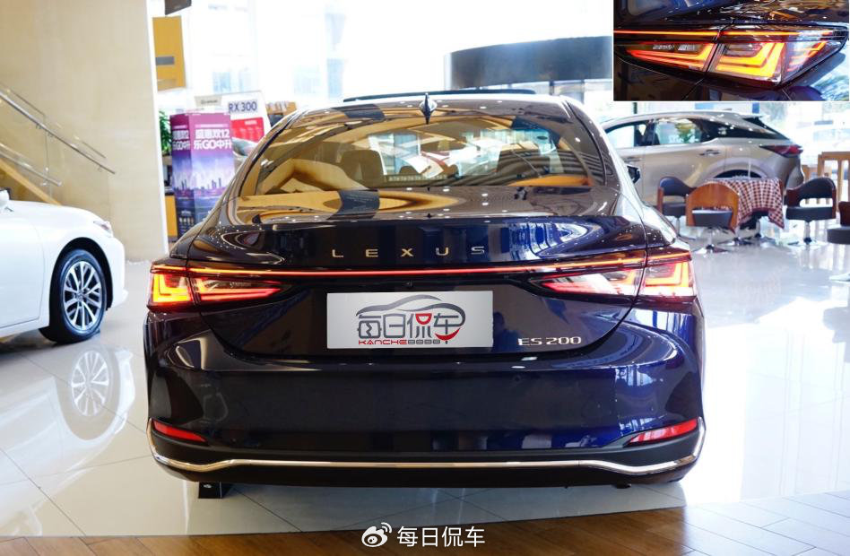 外饰小改 内饰中改 车机更好用 雷克萨斯ES200 2025款实拍简评-新浪汽车