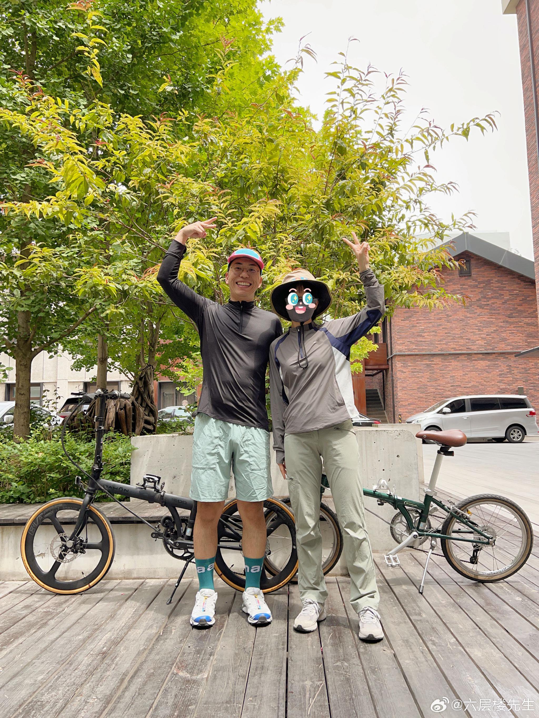 终于骑回家了～ 今天阴天，我俩决定骑车进城逛逛，骑骑久仰的长安街…|长安街_新浪新闻