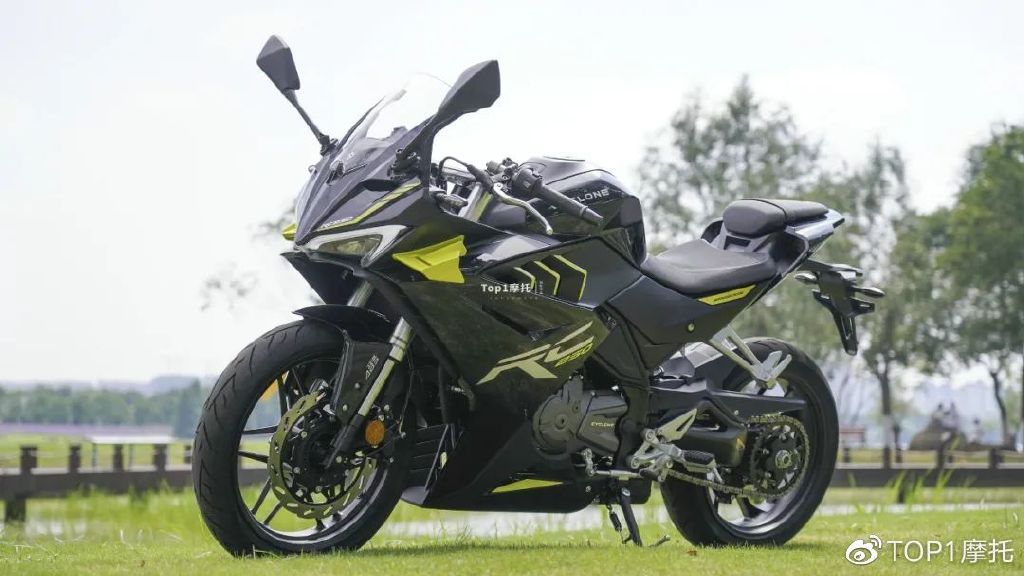 官降1501！赛科龙RC250开启暴击模式，售价18500元起！-新浪汽车