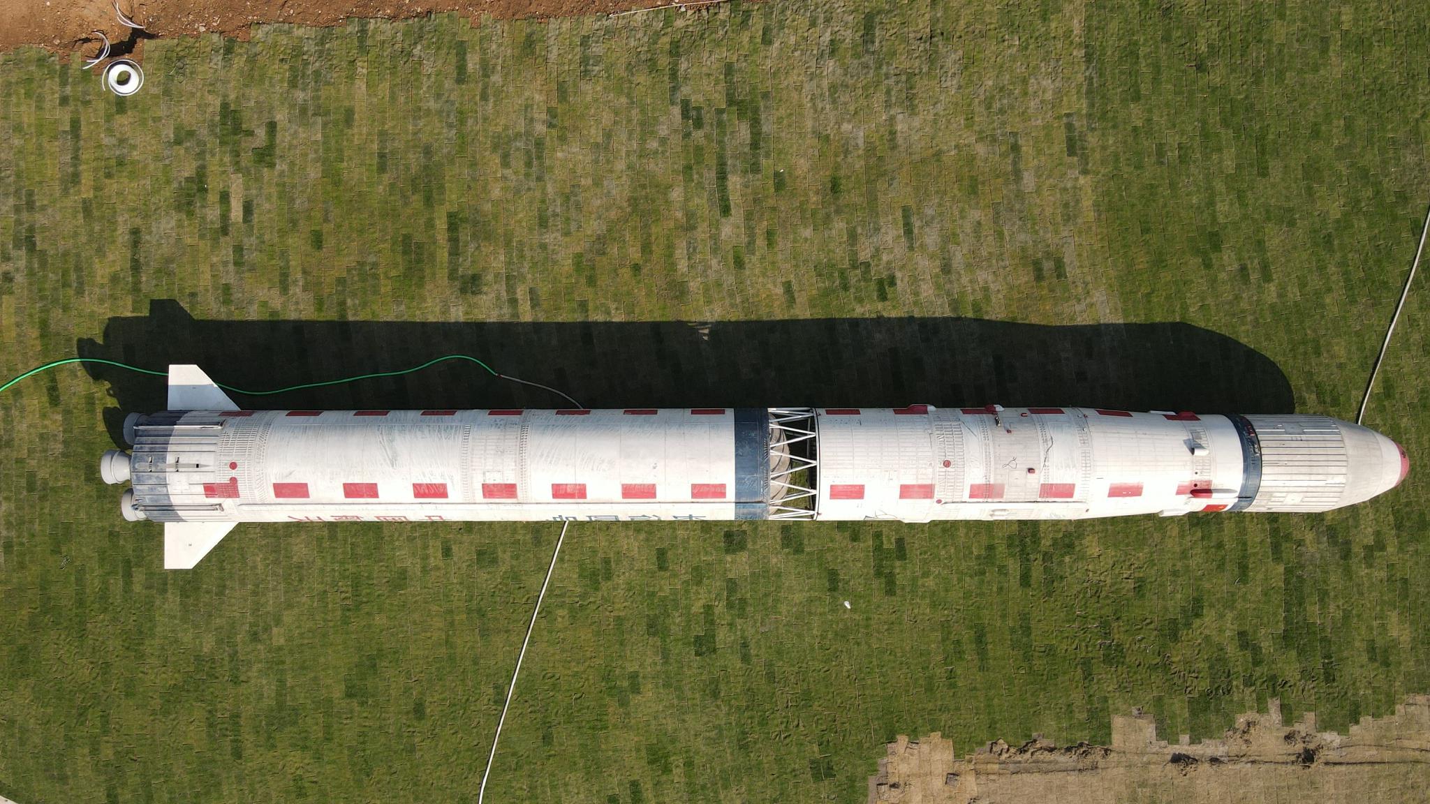 NUAA喂熊图@彩虹熊_白玮 拍摄者，潜伏在NUAA的卧底__财经头条