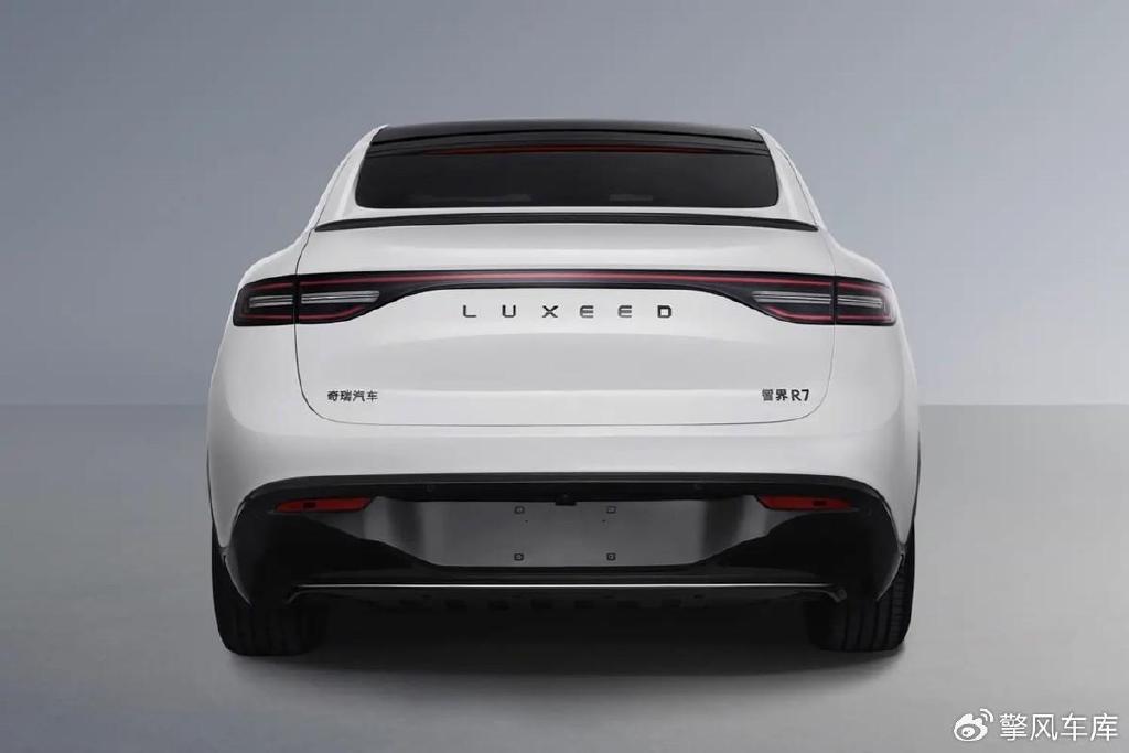 智界 R7 上市售25.98万起，续航802km，竞争Model Y能逆转局势吗？-新浪汽车