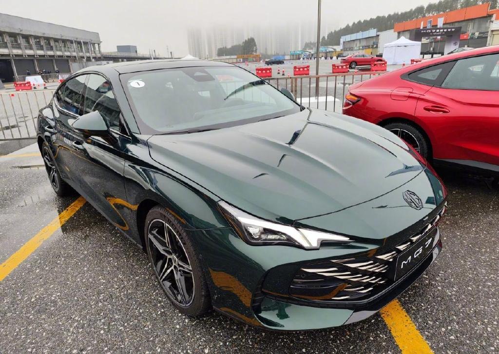 MG又为年轻人造了台“小钢炮”，配9AT+电子悬架，不到20万拿下？-新浪汽车