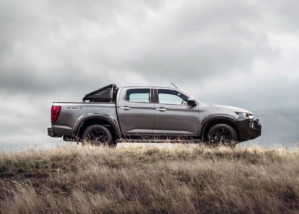 新款马自达BT-50海外发布，外观很霸气，搭载3.0T柴油动力