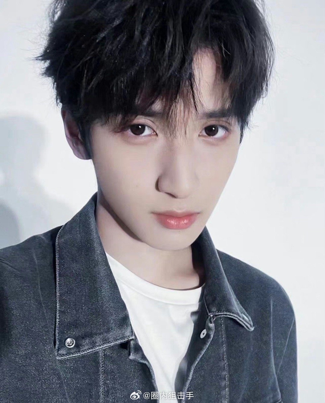 素颜也这么帅啊，严浩翔360度无死角的抗打，好伟大的一张脸！|严浩翔|素颜|死角_新浪新闻