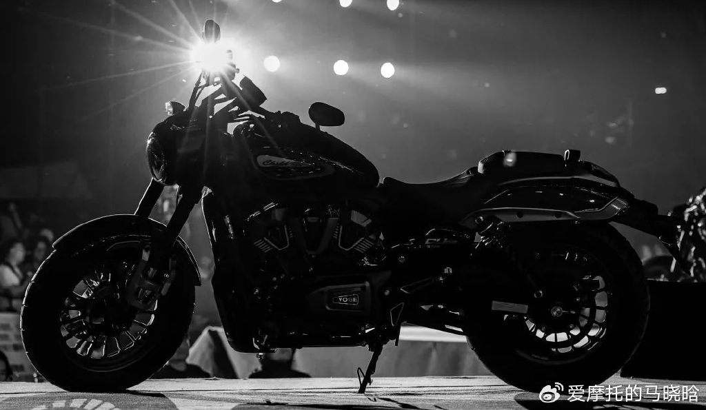 巡航车卷王诞生丨25666元无极CU625实测：V缸平衡轴+散热黑科技-新浪汽车