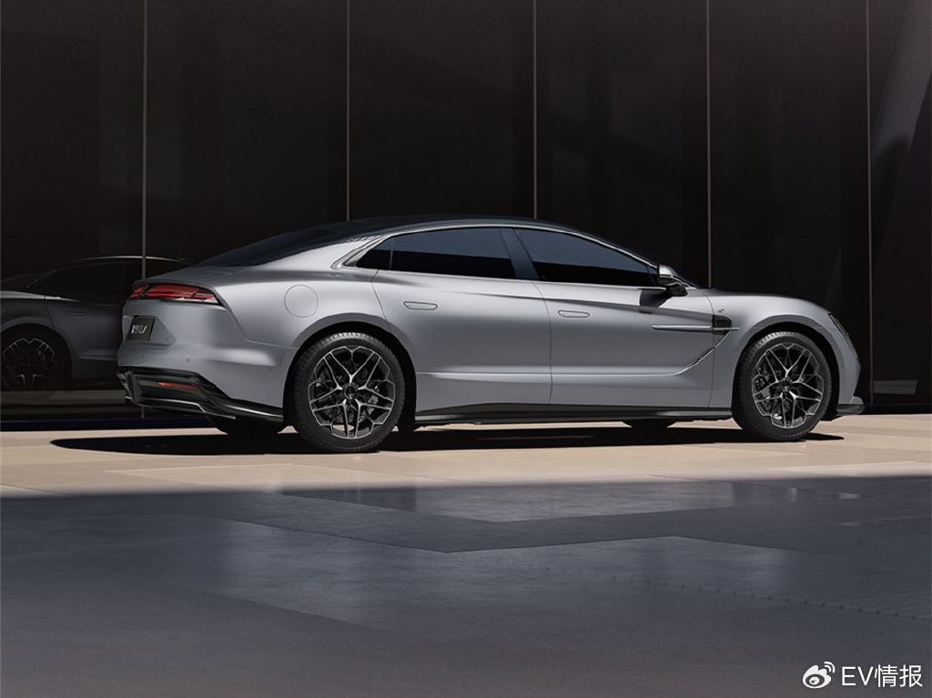 又是“全球最低风阻”！仰望U7官宣亮相，绝活都有啥？-新浪汽车