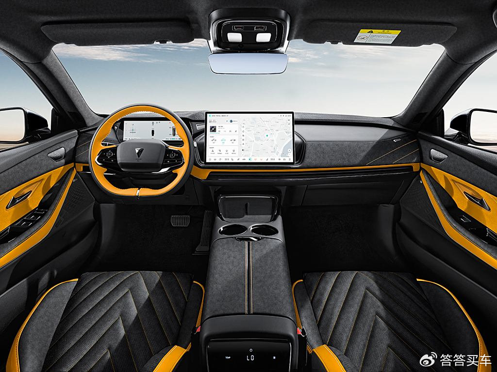 2025款深蓝SL03上市 纯电版支持3C充电 11.99万起售-新浪汽车