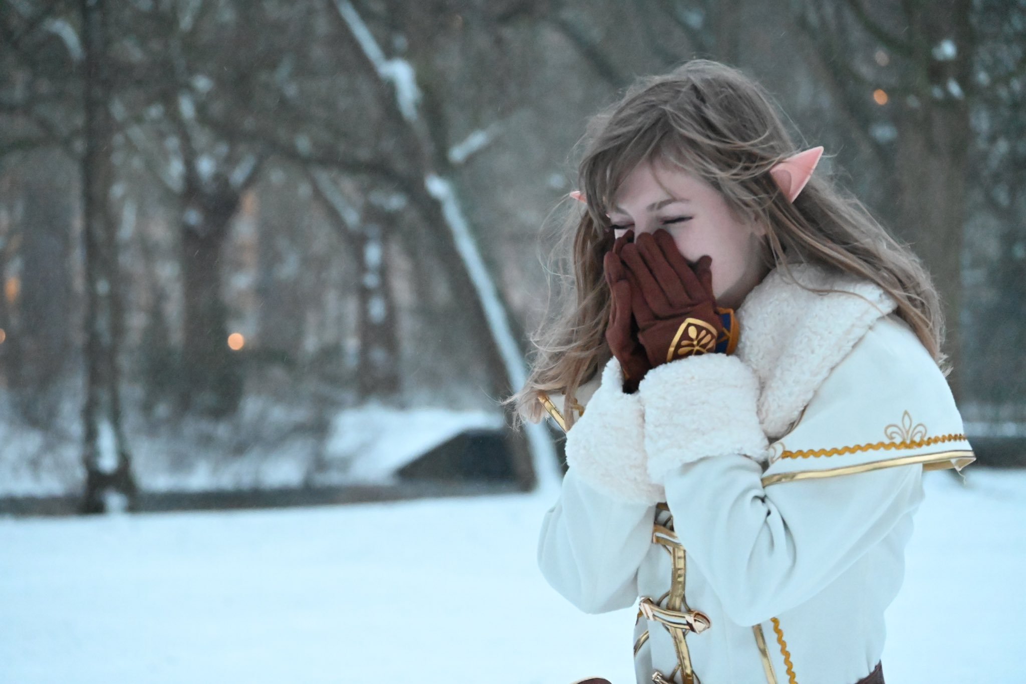 阿什莉脸模“Ella Freya”COS的好想去尽快购买《王国之泪》__财经头条