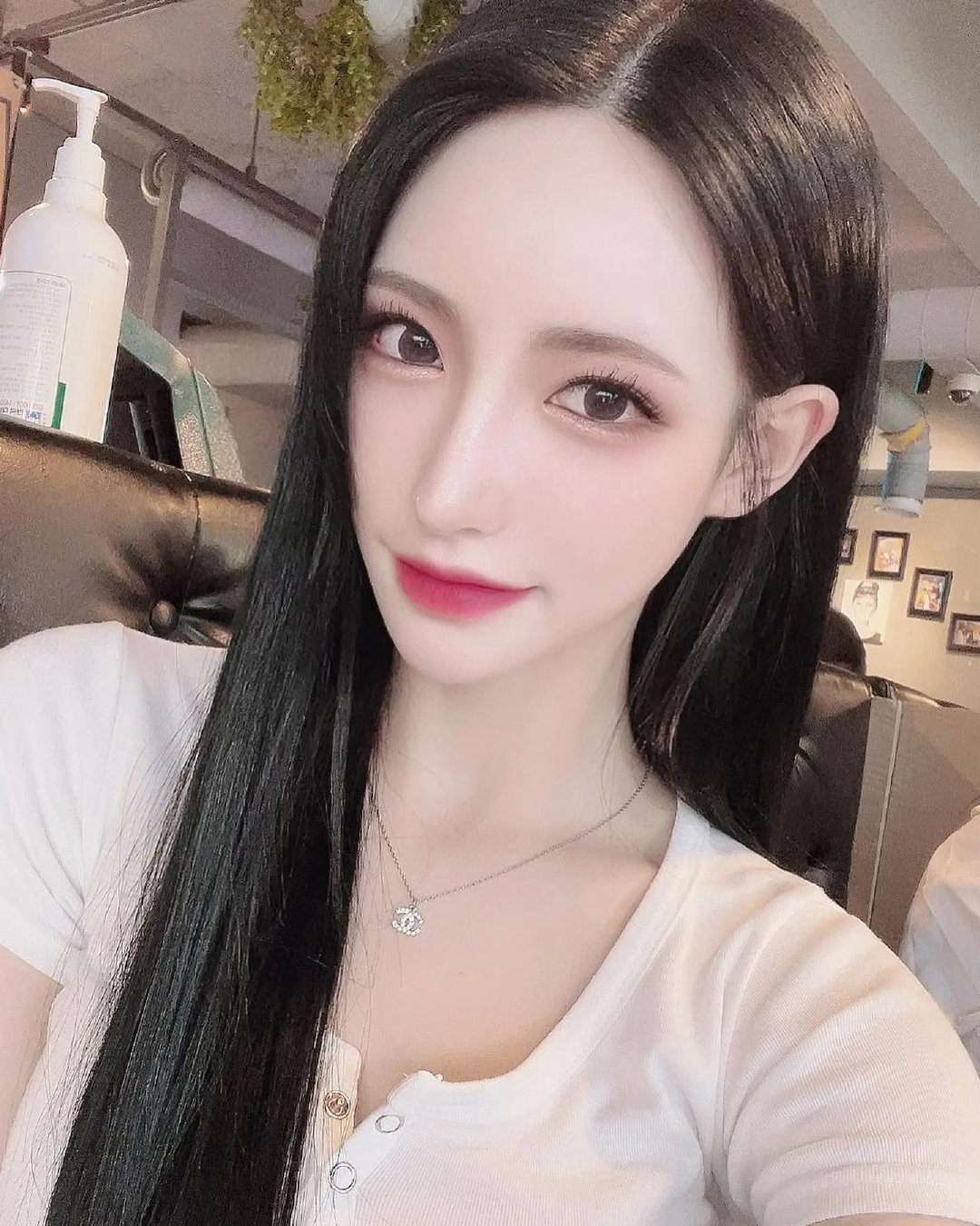 bian的鼻子怎么了 是镜头的原因还是真的这么夸张……__财经头条