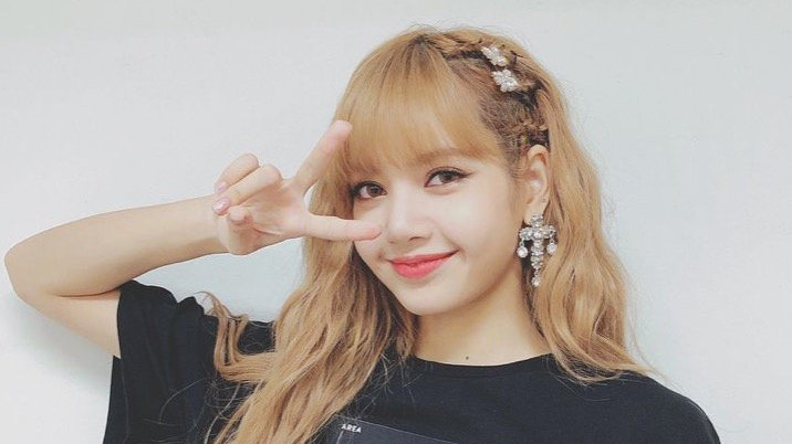 Lisa恋情疑曝光！男方为LV总裁之子，怪不得Lisa不和YG续约|女团|恋情|阿尔诺_新浪新闻