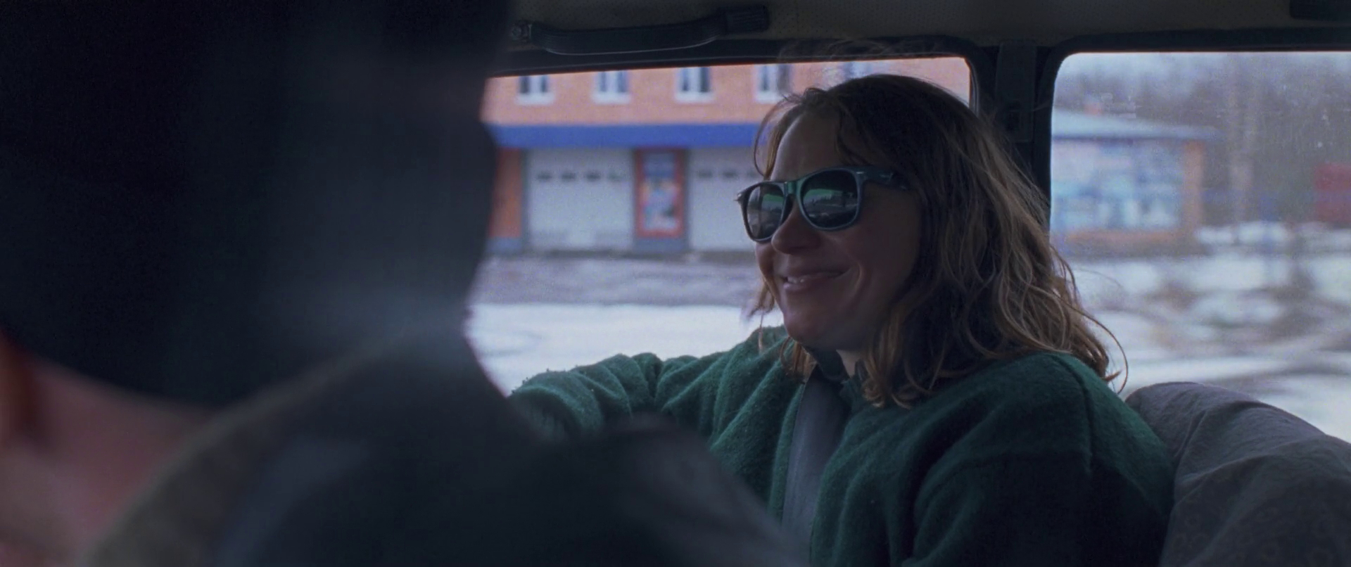 Hytti nro 6 | 《六号车厢》²º²¹ Dir. Juho Kuosmanen__财经头条