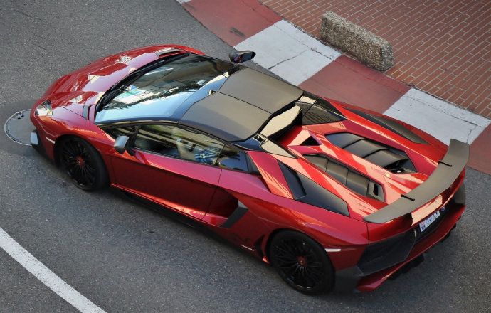 兰博基尼Aventador LP750-4 Superveloce Roadster