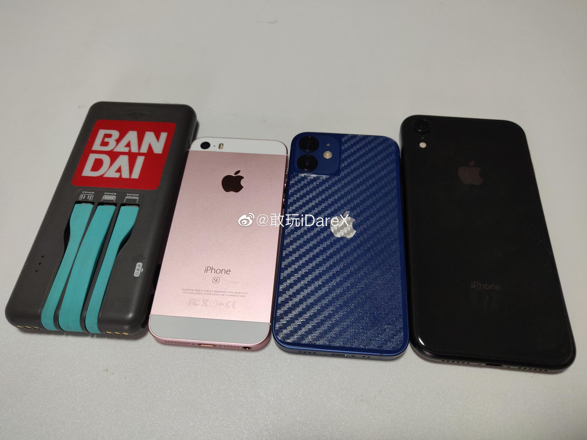 iPhone 12mini确实很小，对比一代iPhone se 和iPhone XR