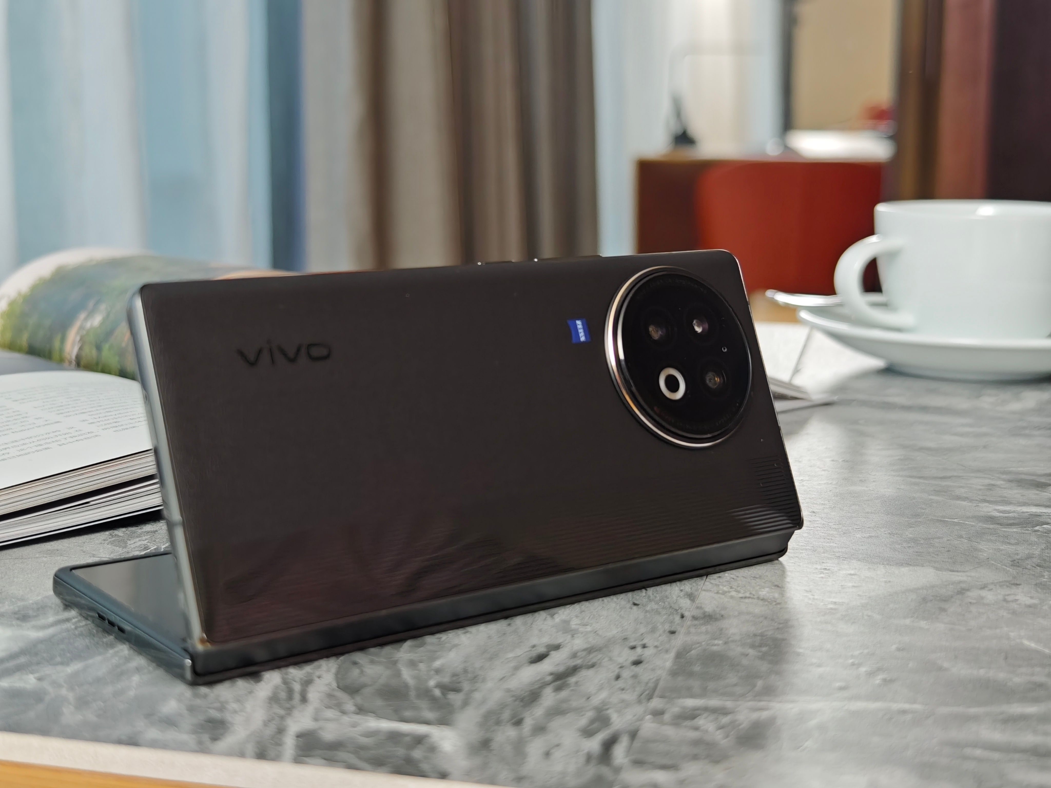 终于放开了。特别好看的折叠屏……__财经头条