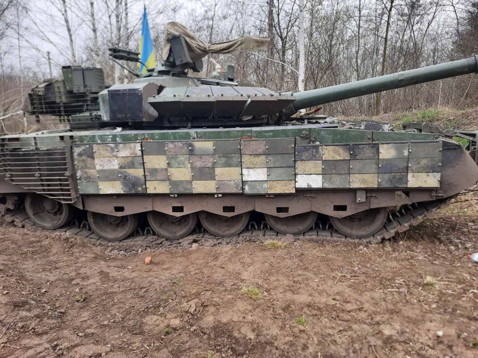 这辆最著名的被缴获的T-80BVM坦克……