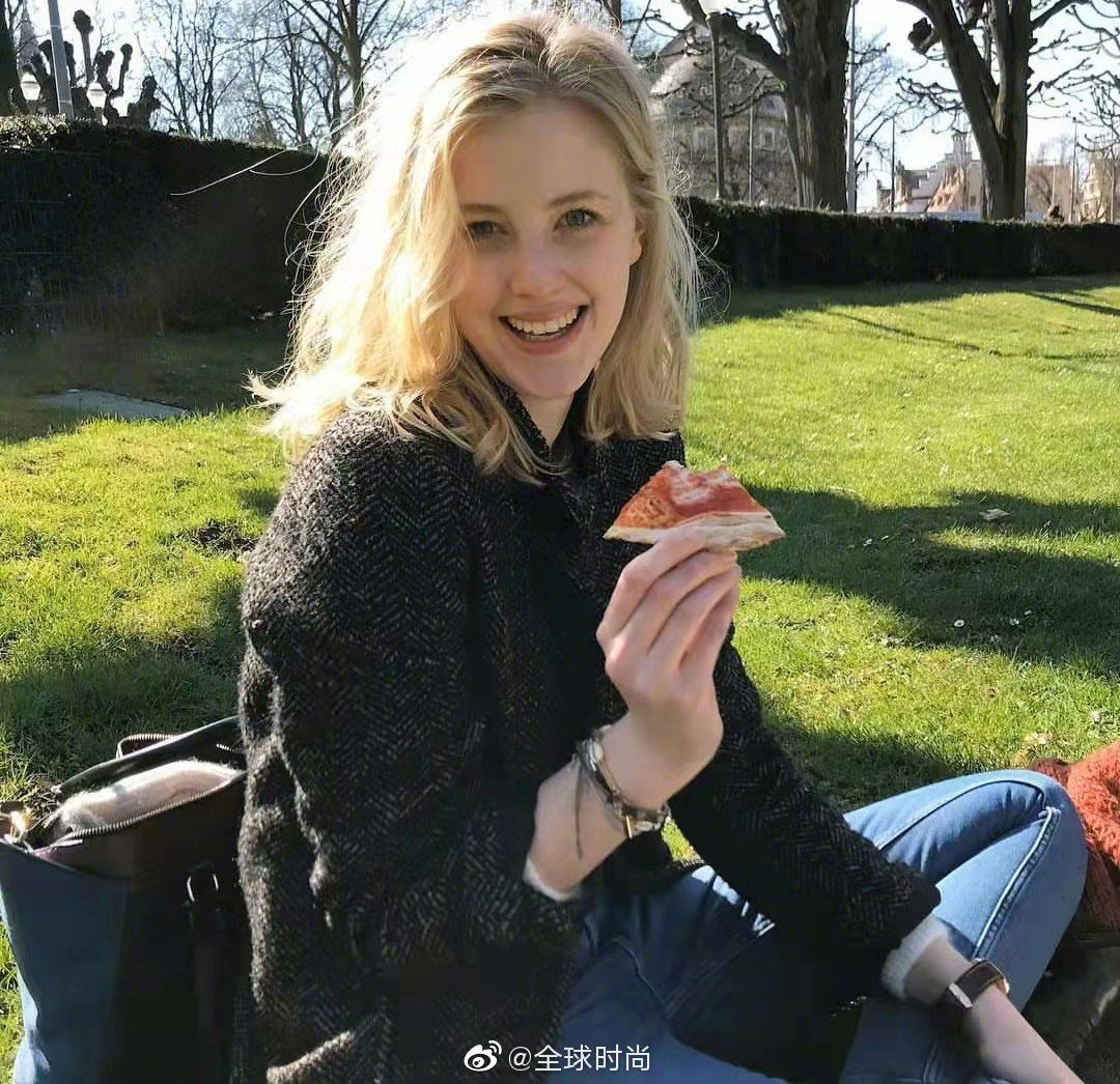 温柔的法国仙女 99年的法国麻豆Deborah Deva Reeb……