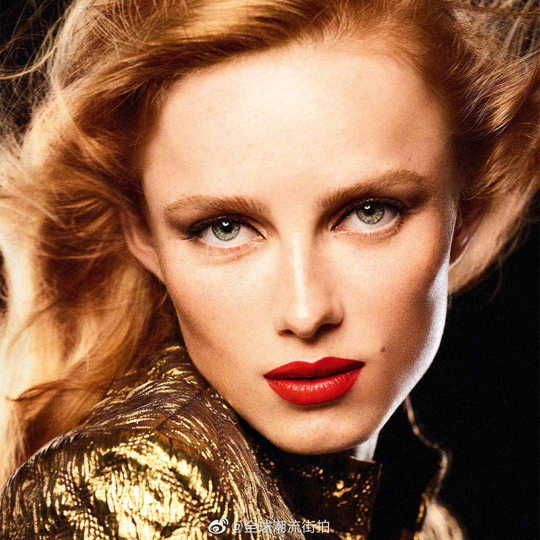 荷兰新生代超模Rianne Van Rompaey，棱角分明的轮廓复古且高级……__财经头条