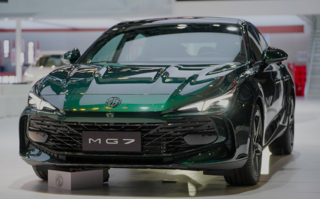 广州车展 MG ES5全国交付 MG7 2025款首发P2P记忆泊车-新浪汽车