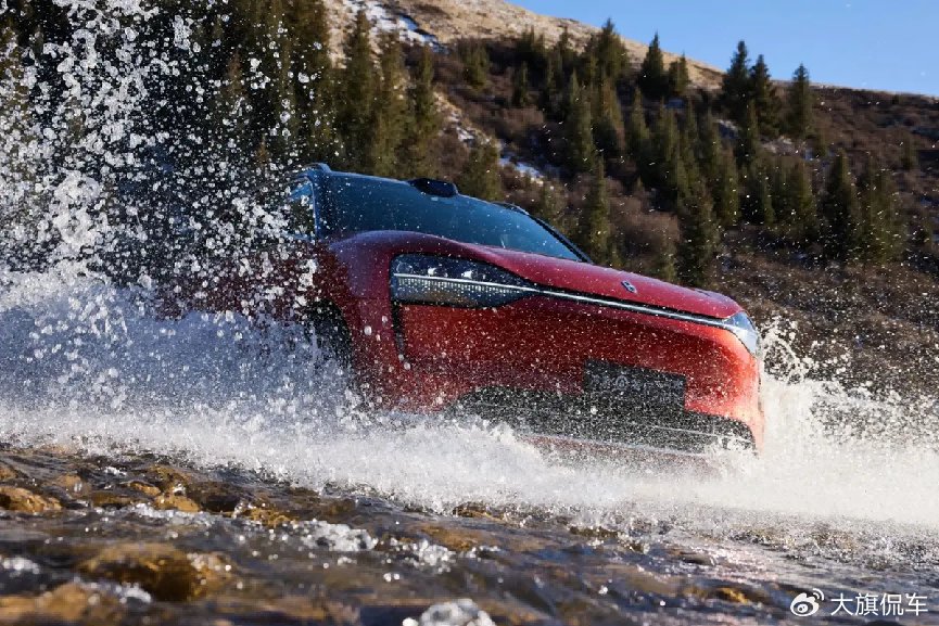 问界M9 vs奔驰GLS：1000万内谁是真正的“遥遥领先”？-新浪汽车