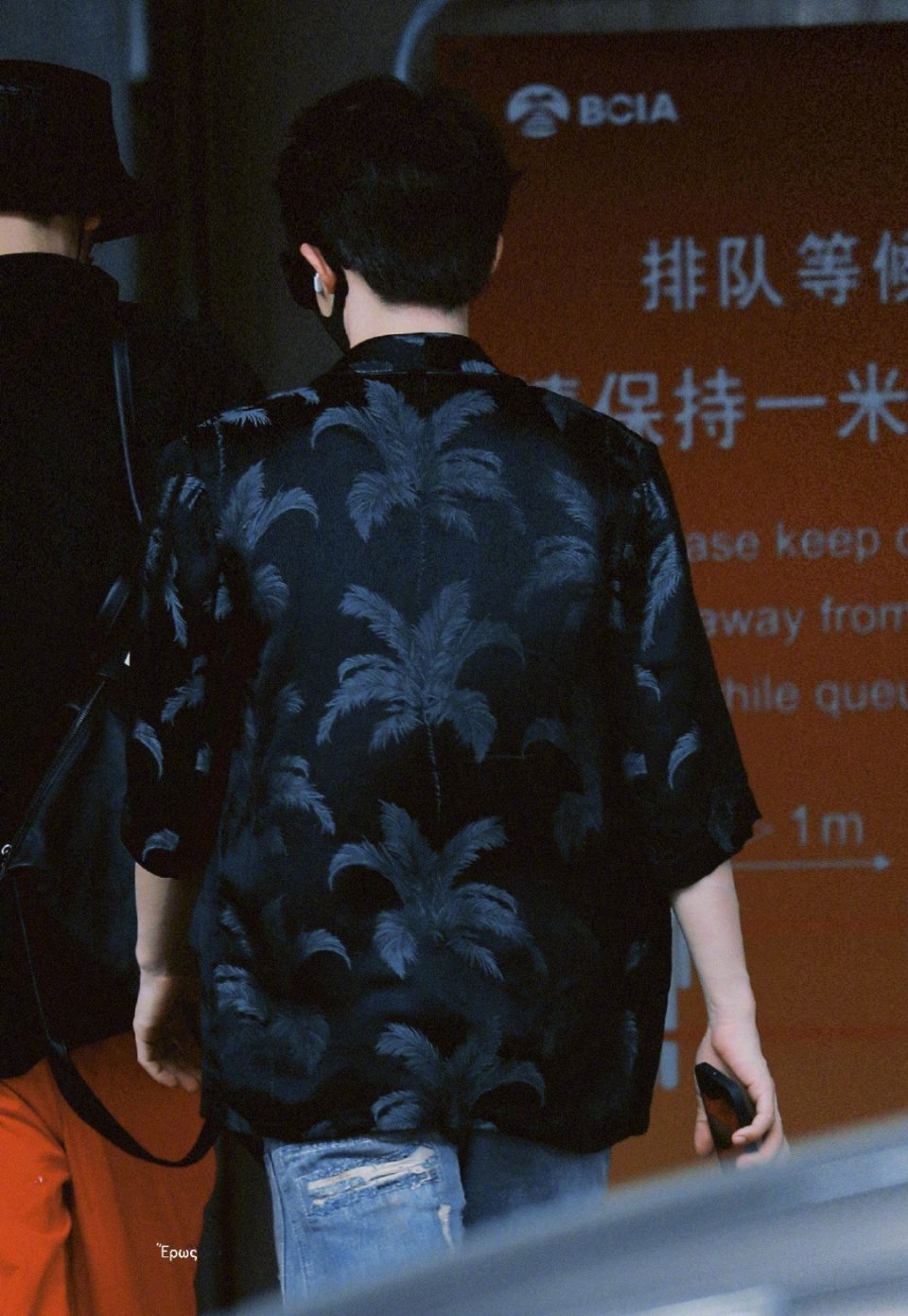 u1s1刘宇的肩膀好白啊~ 肌肉线条也好好看