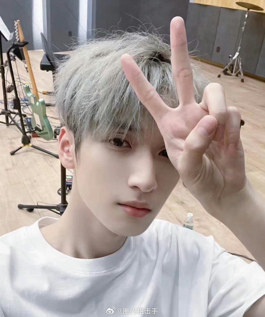 素颜也这么帅啊，严浩翔360度无死角的抗打，好伟大的一张脸！|严浩翔|素颜|死角_新浪新闻