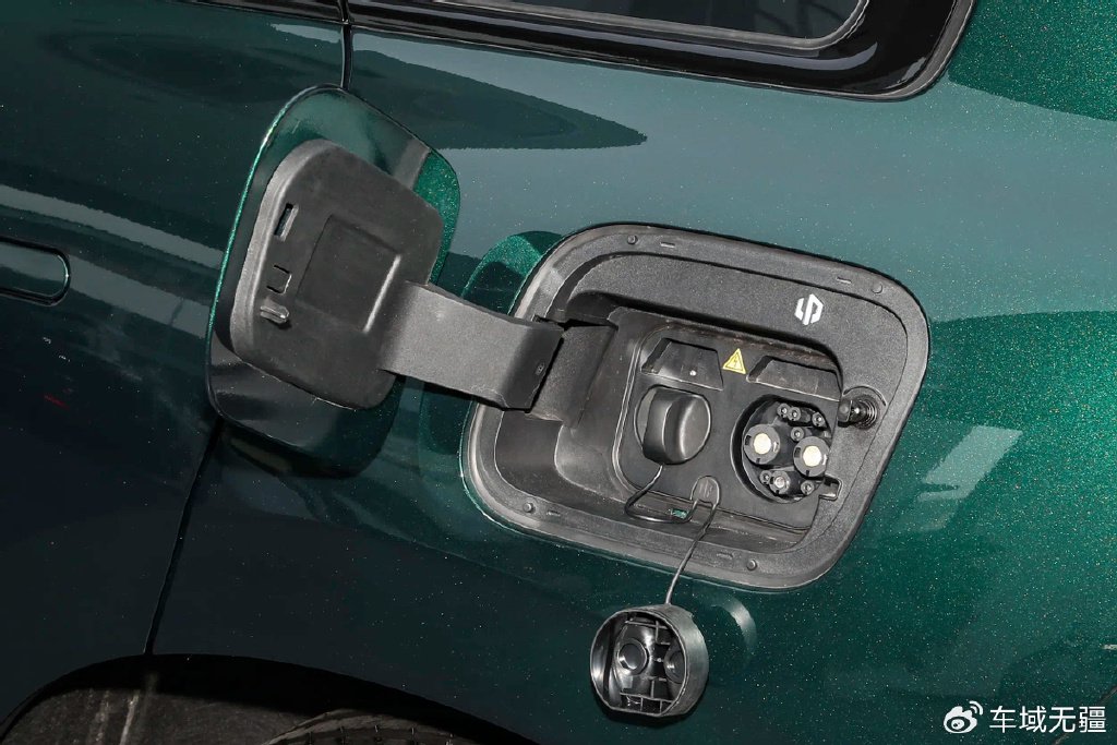 新势力没有造车功底？零跑C10 VS 吉利银河E5底盘对比-新浪汽车