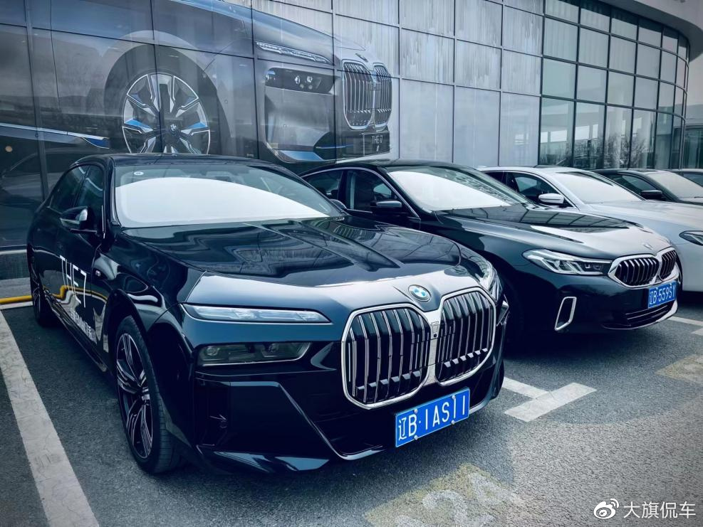 全新BMW7系的惊艳不止于颜值，科技、豪华、操控亦颠覆想象-新浪汽车