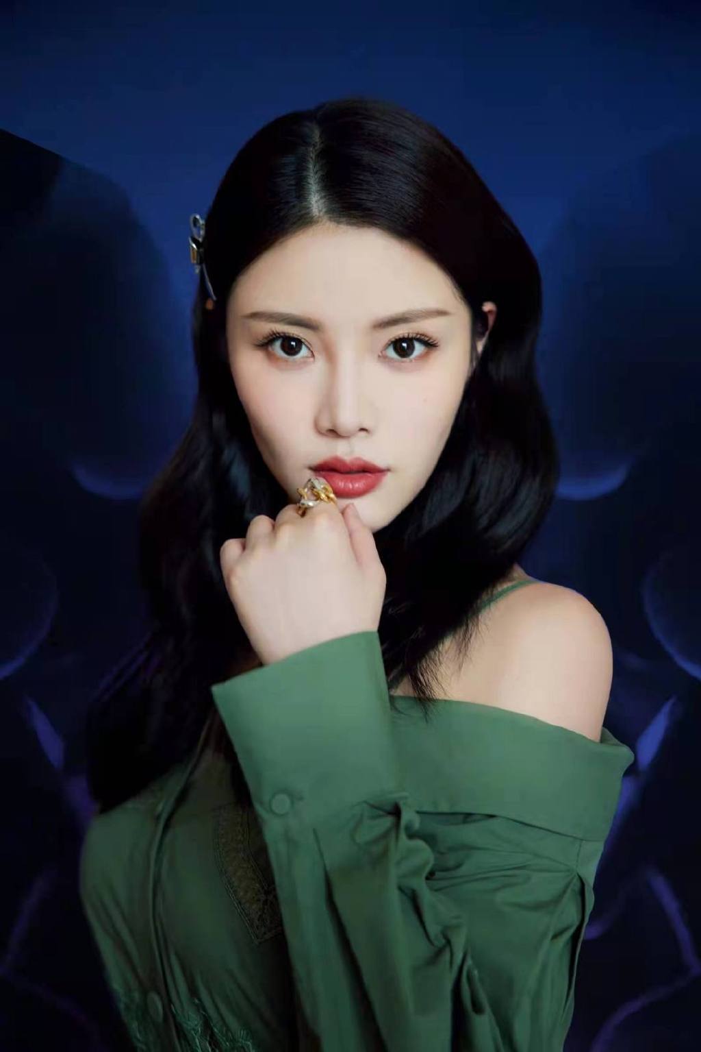 2天6个瓜，姐弟恋、赔偿5331万、变卖豪宅、被逮捕，个个都是大瓜|尹子维|性侵|宋轶_新浪新闻