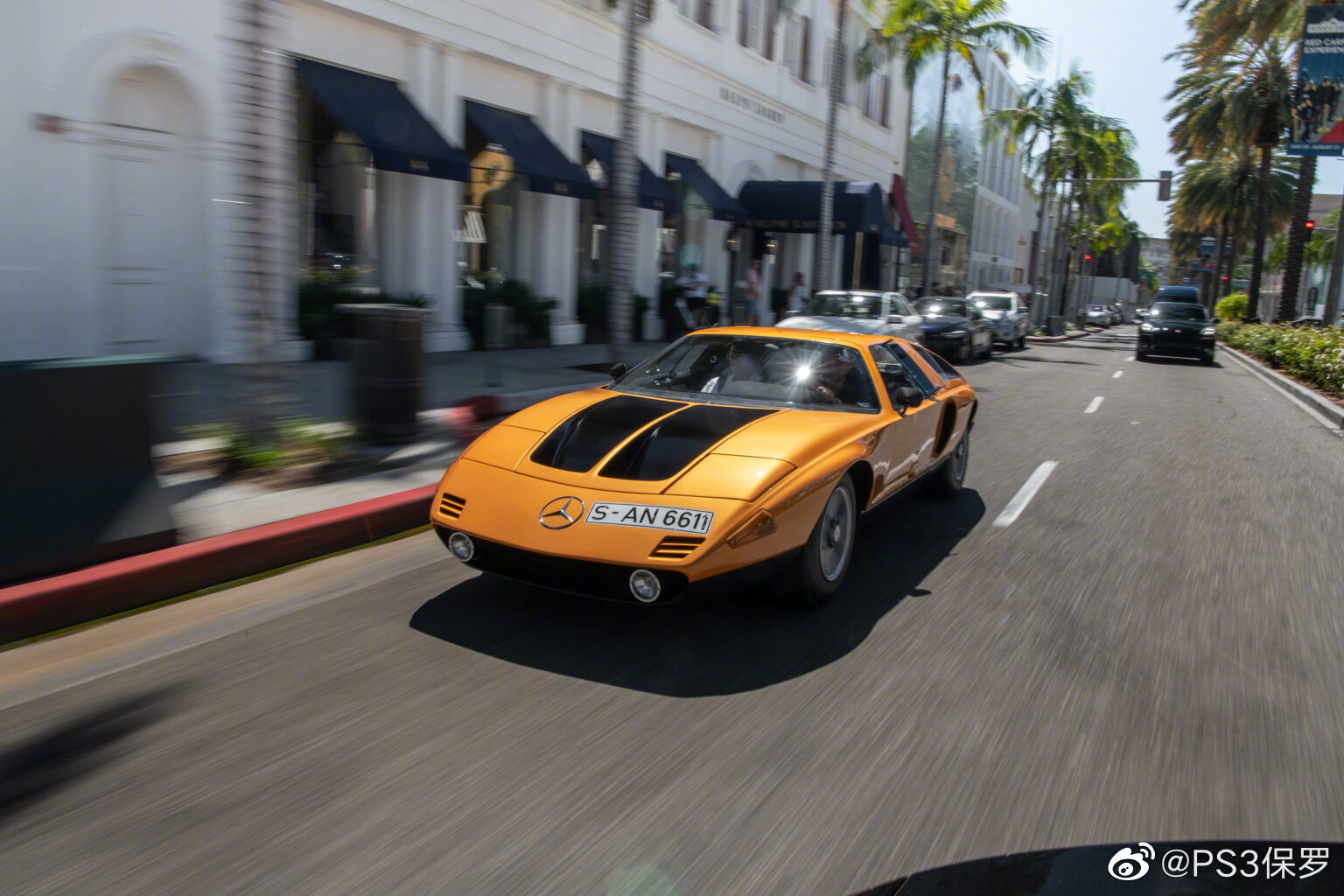 圆石滩蒙特雷汽车周期间，奔驰C111概念车亮相洛杉矶街头__财经头条