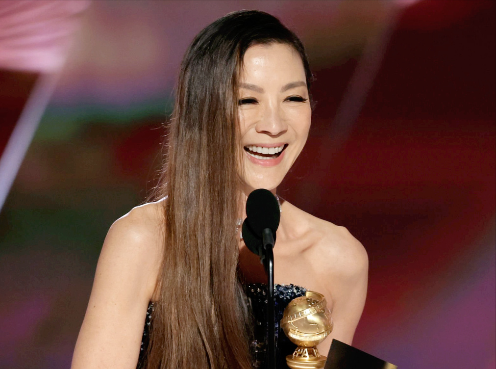 杨紫琼出身名门却不怕吃苦，一生无子女，60岁成金球奖影后