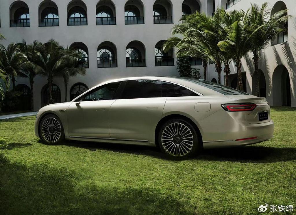 华为、北汽打造的首款车型曝光，定名为享界S9，车长5160mm-新浪汽车