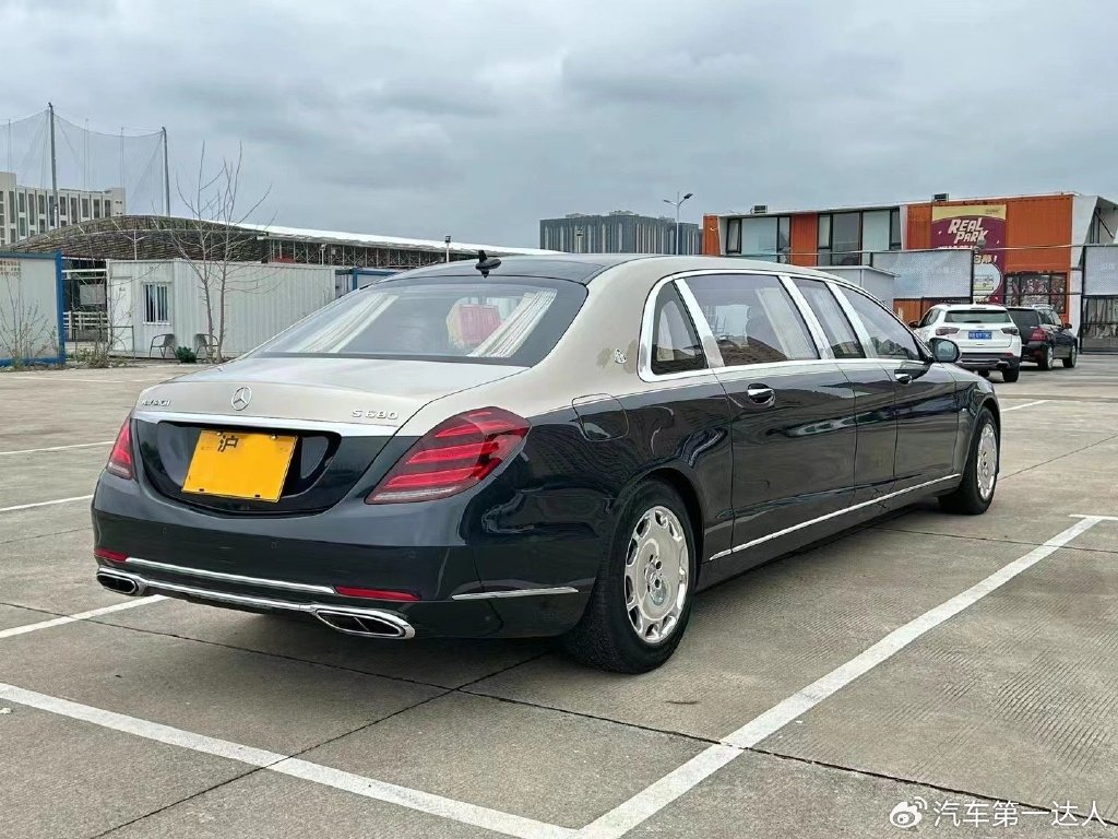 奢华的移动行宫，迈巴赫S680 Pullman-新浪汽车
