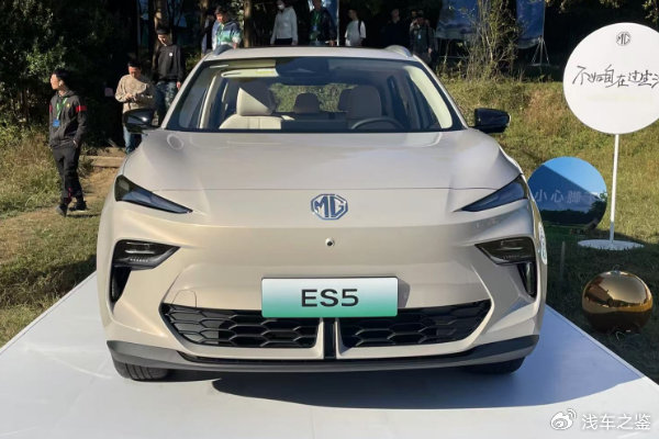 9.99万秒杀元PLUS MG ES5纯电SUV正式上市-新浪汽车