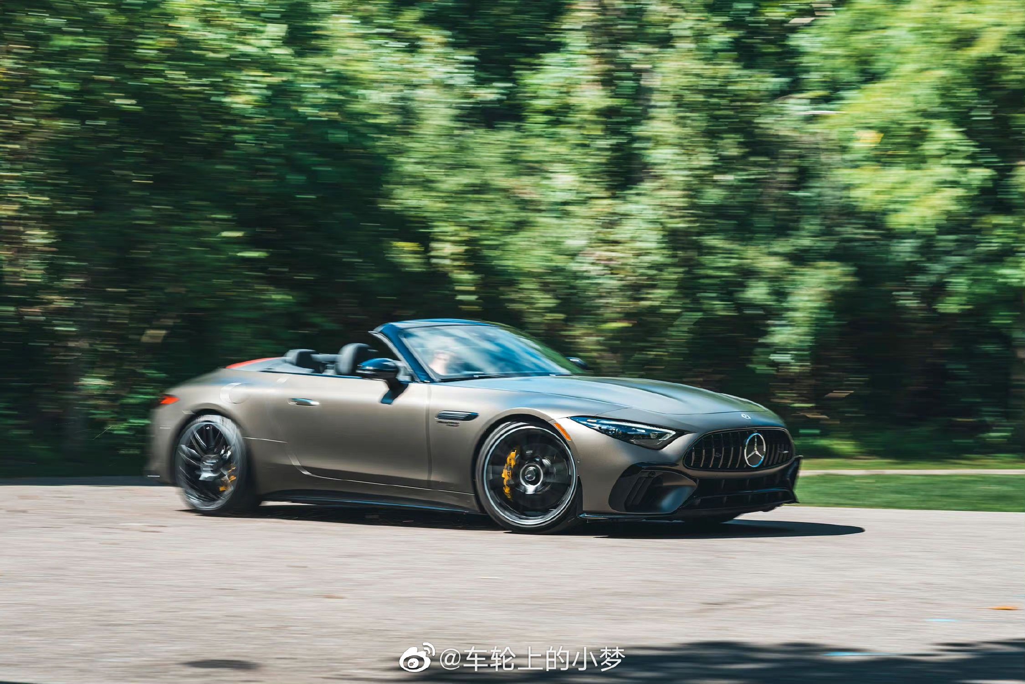 Mercedes-AMG SL63 SL63 18万美元起， 图中这台选配到20万美元