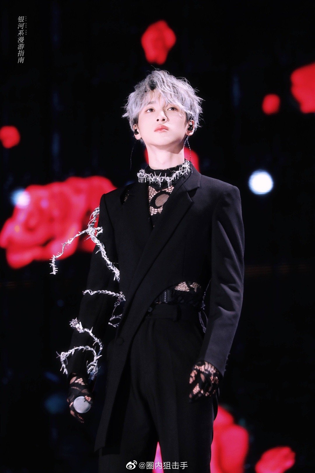 严浩翔演唱会造型也太酷了吧，真的是彻底鲨疯了……__财经头条