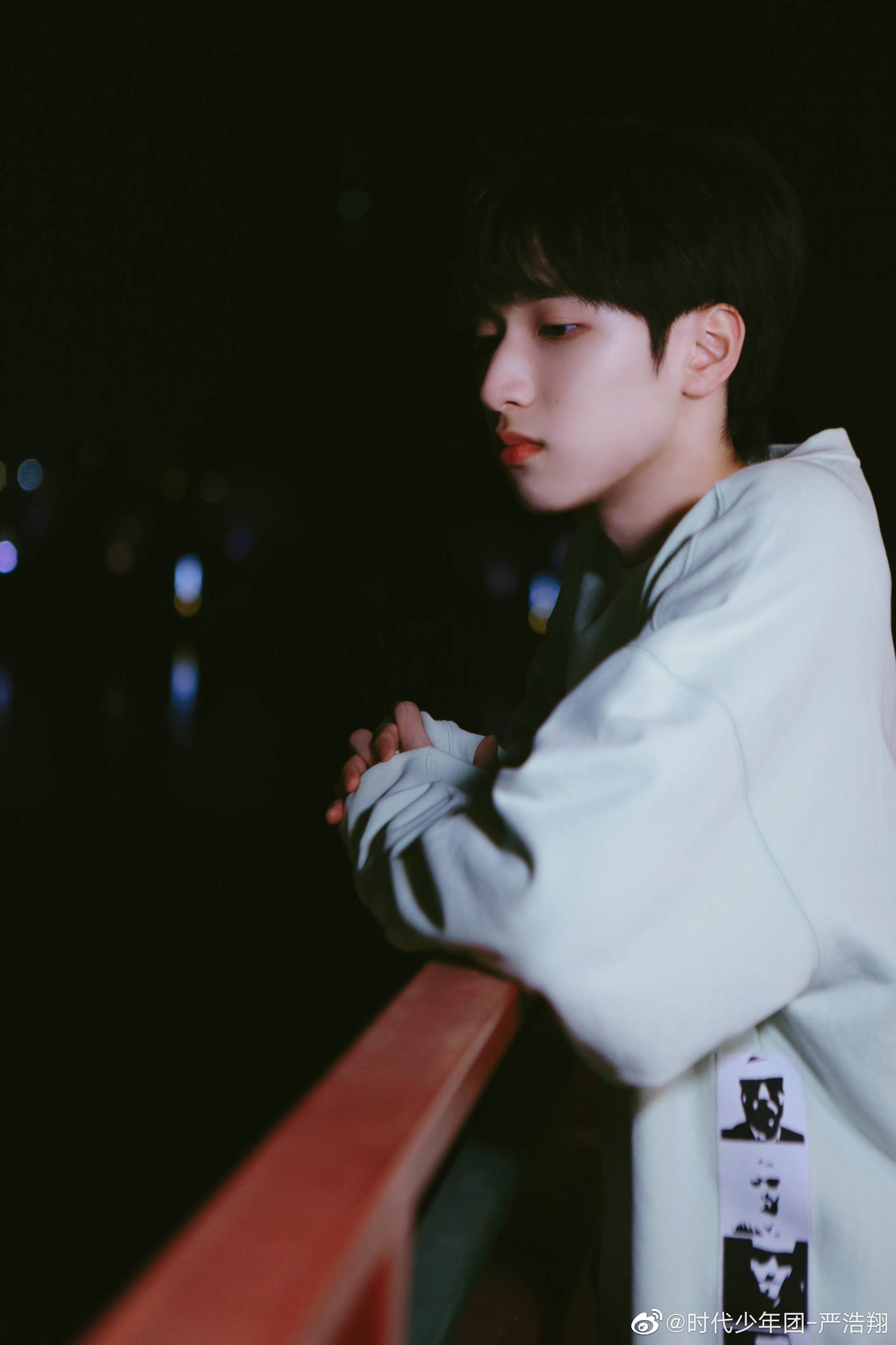 严浩翔发照片啦！！！