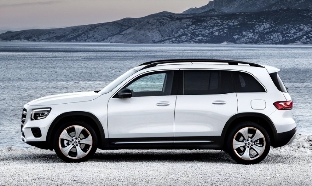 奔驰GLB销量暴涨？是不是1.3T不重要，只要是奔驰就行了！-新浪汽车