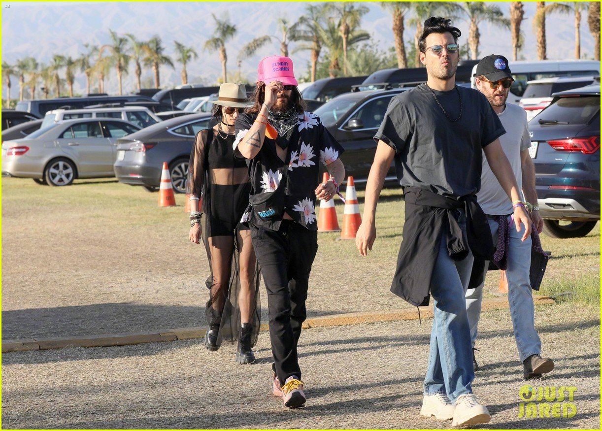 当地时间4月17日，现身 音乐节的莱托少爷Jared Leto……__财经头条