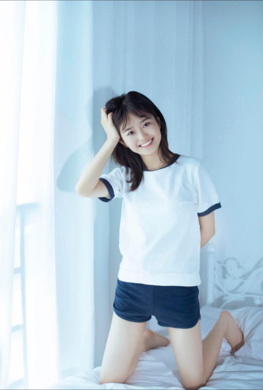 身高158cm，双鱼座 爱好：旅游运动 陕西人