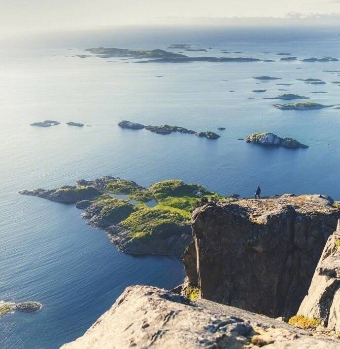 都说斯堪迪纳维亚半岛最美的峡湾在挪威……
