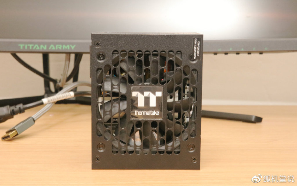小身材大肚量，Tt钢影小钢炮迷你机箱装机体验__财经头条
