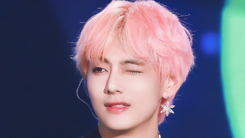 HYBE表示BTS出道8年的成绩，new jeans只用了6个月，便已经追上了|防弹少年团|韩流|女团|粉丝|红利_新浪新闻
