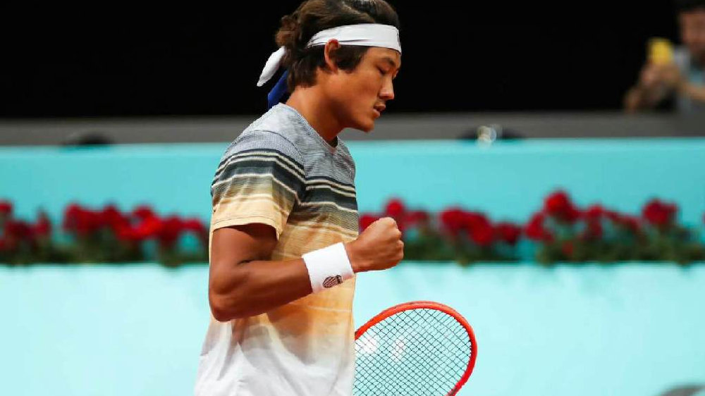 中国男网大师赛首次连胜！张之臻实力超长发挥,球迷赞叹：开挂了|三盘|张之臻|大师赛_新浪新闻