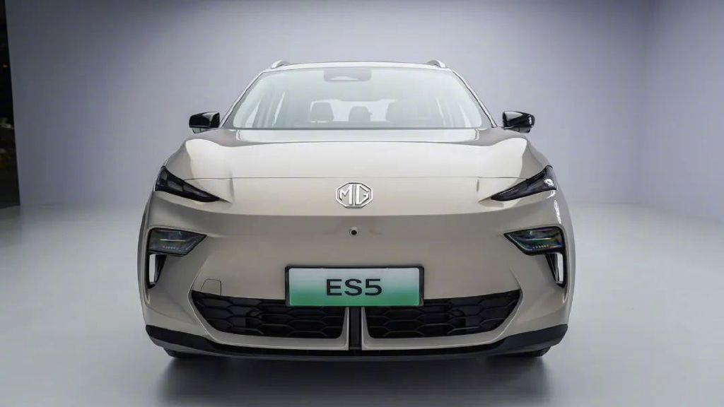 银河E5的最大对手？MG ES5正式亮相！-新浪汽车