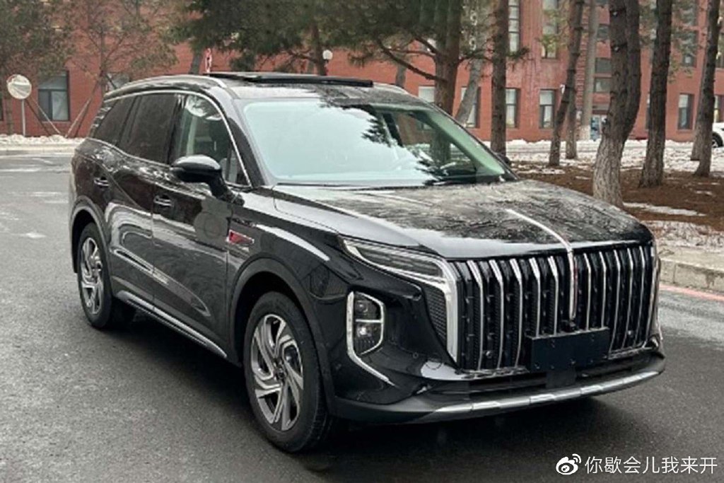 红旗HS6实车路试，劳斯莱斯前脸，妥妥的越野版红旗H9__财经头条